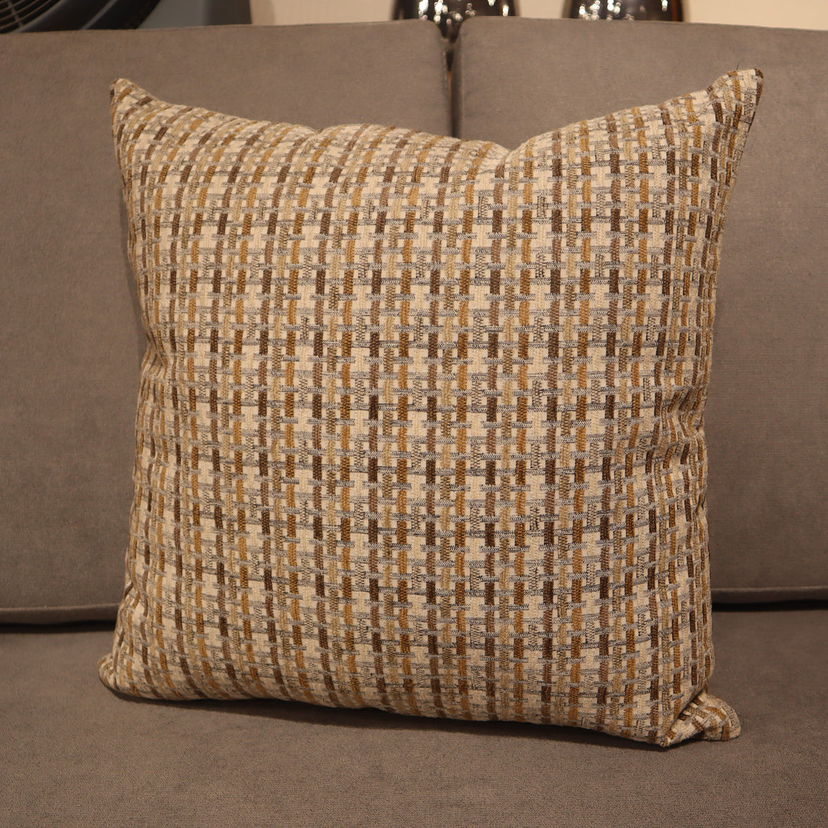 Cojín Camello, Café y Blanco Rayas – Línea Decor Mueble